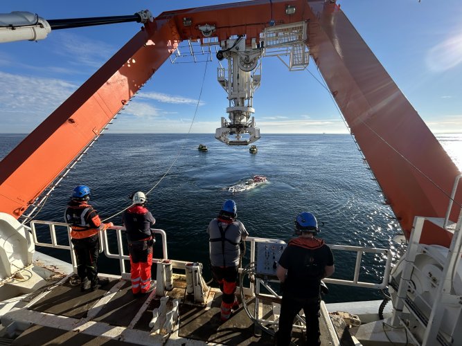 JFD successfully mobilises the NATO Submarine Rescue System (NSRS ...